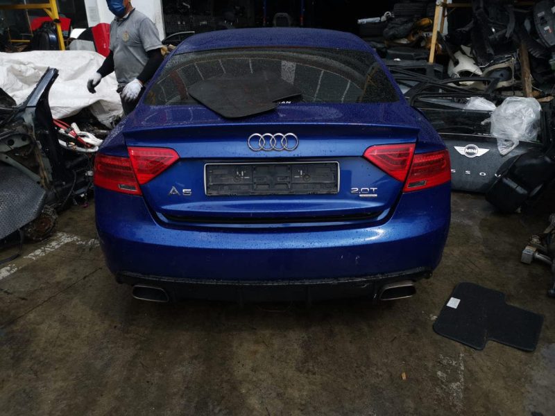 AUDI A5 B8.5 FACELIFT 2.0 TURBO HALF CUT CKD - Sunny Courtyard