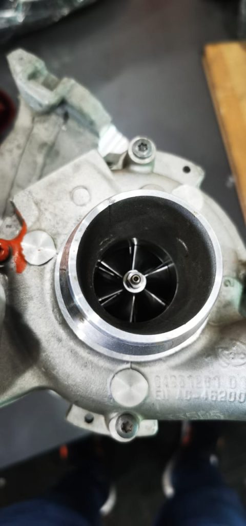 F30 LCI B38 TURBO - Sunny Courtyard